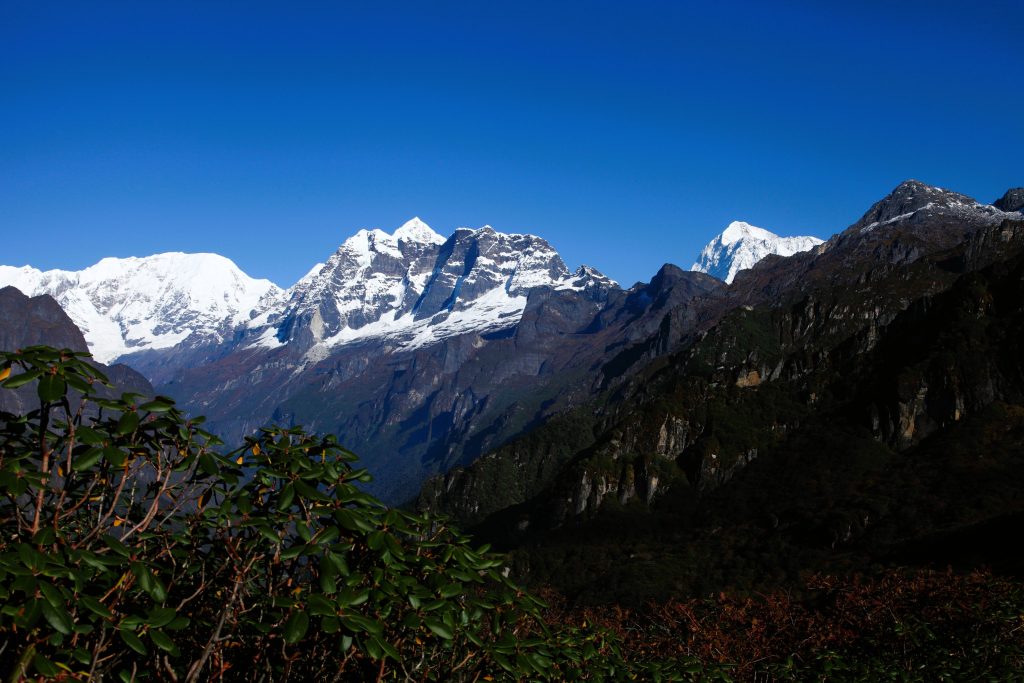 Amphu Laptsa Pass Trek - Red Reach Himalaya Trek